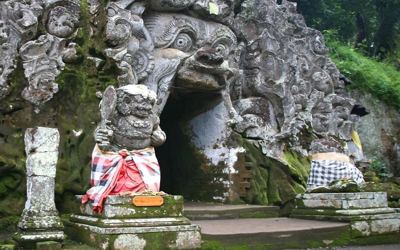 HISTORICAL SITE OF GOA GAJAH TEMPLE - Lovina Bali Taxi Service